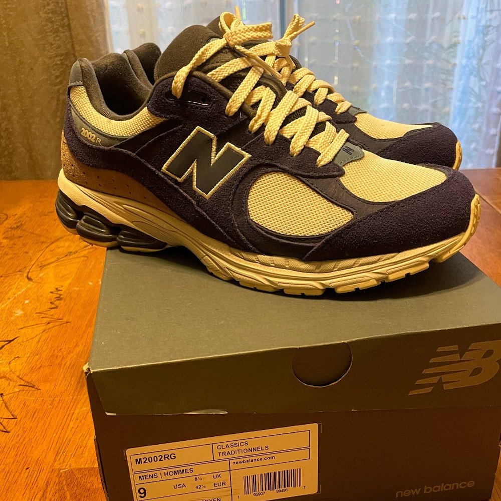 New Balance 2002r Light Cream Purple - Gem